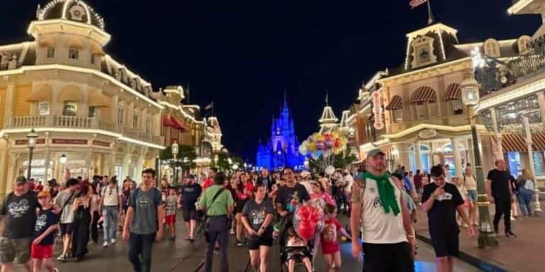 10 Ways Walt Disney World Resort Keeps Guests Coming Back for More ...